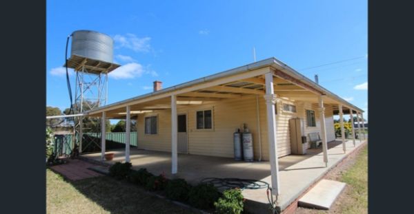 Comfortable and relaxed Country Living | Dingee VIC | Nest