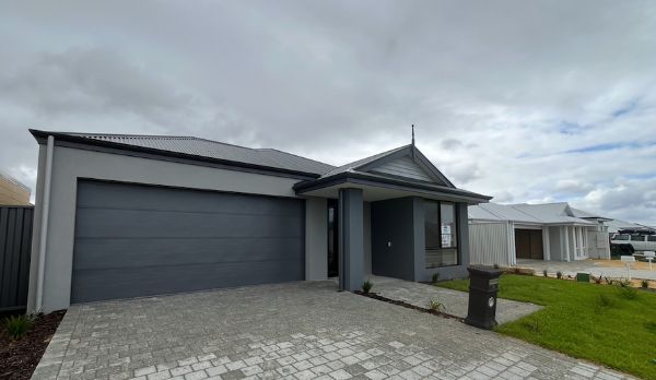 * NEW BUILD* LAKELANDS - High Physical Support 3 Bedroom Entire Home ...