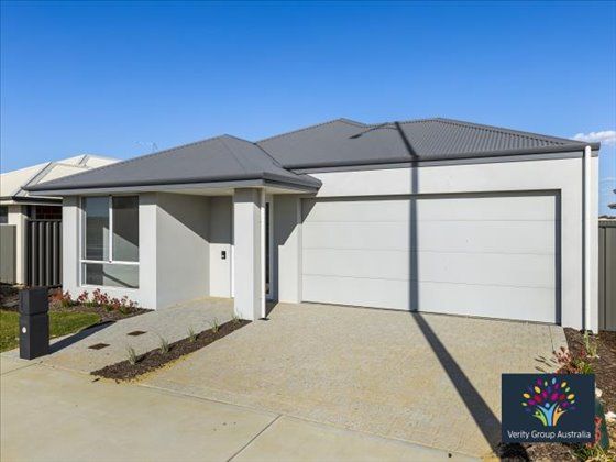 Coastal Living - 3 Bed HPS Home in Lakelands *OOA Room | Lakelands WA ...
