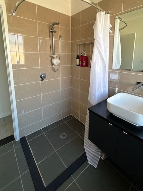 *HIGH INTENSITY* Stunning SIL home Chisholm (Female only) | Chisholm ...